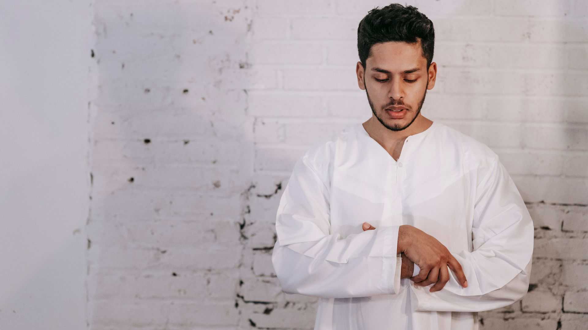 Meaning of Salah movements: Muslim Prayer Body Postures