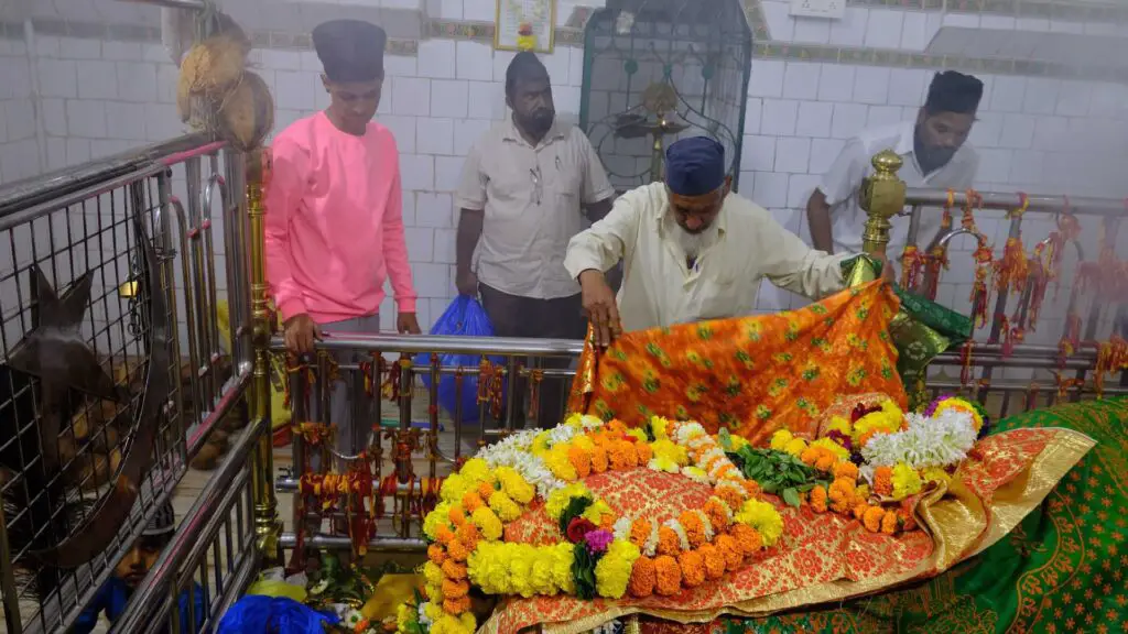 What is Bidah in Islam? Bid'ah Meaning, Hadith & Examples