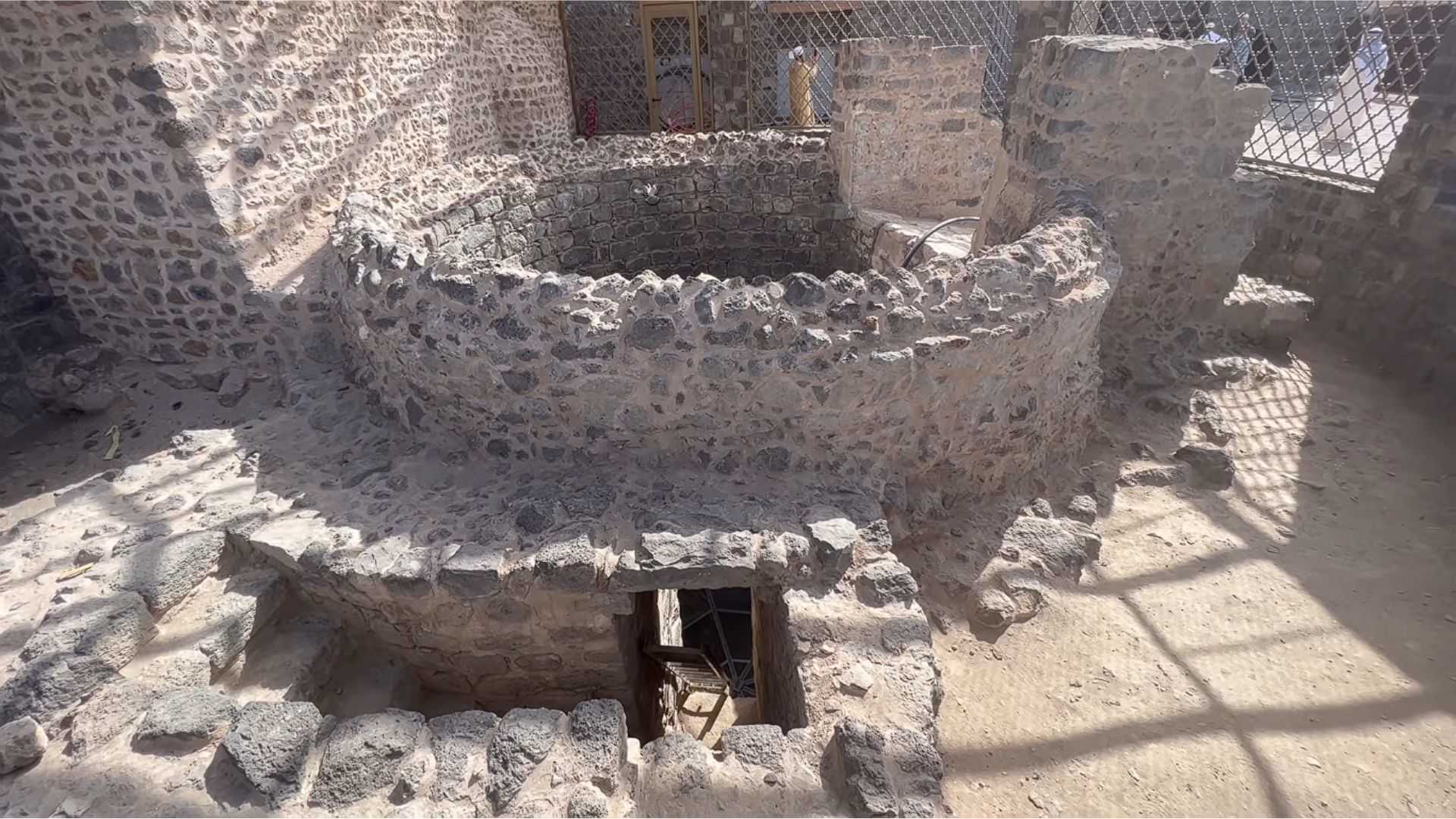 Ghars Well in Medina: History and Hadith - Word of Prophet